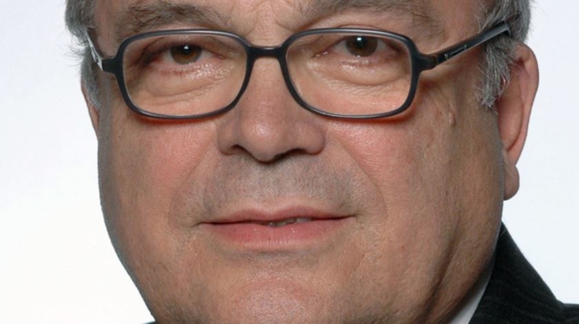 Morreu José Lello - Renascença V+